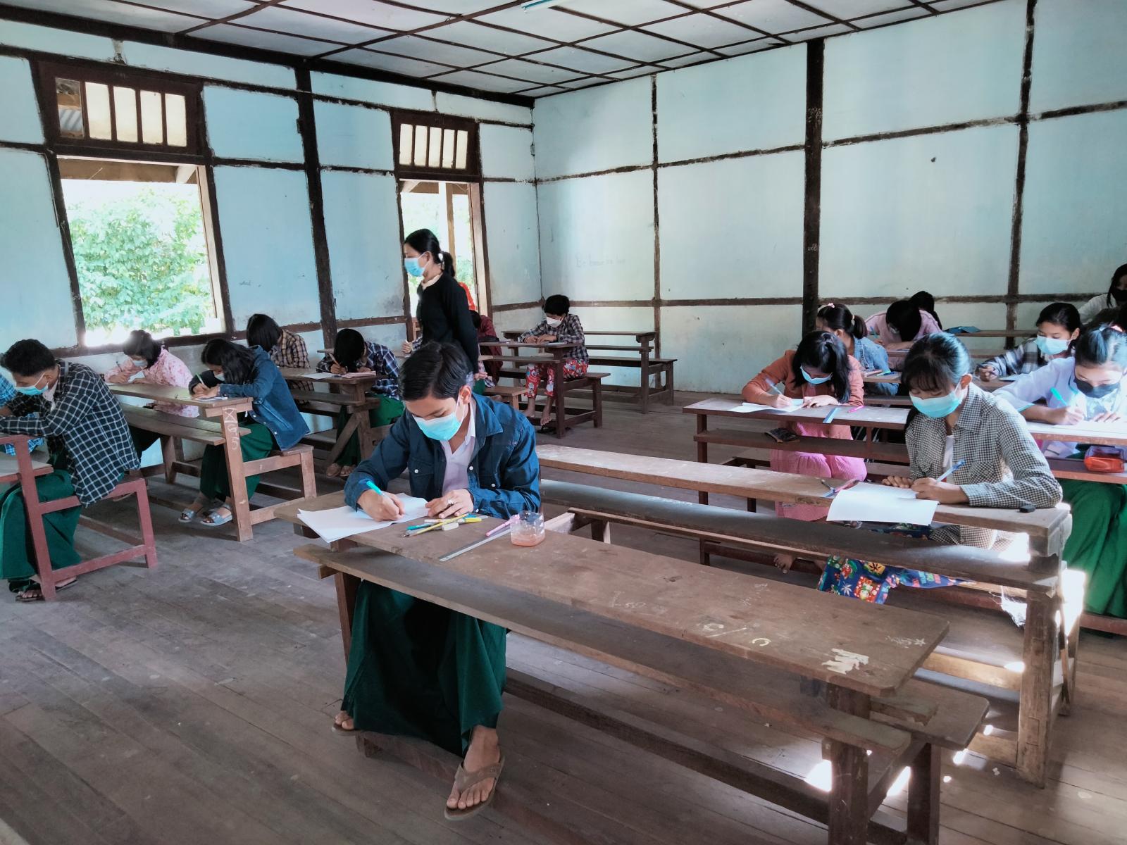 နတ်မောက်မြို့၌ ၇၅ နှစ်မြောက် စိန်ရတုပြည်ထောင်စုနေ့အထိမ်းအမှတ် အလယ်တန